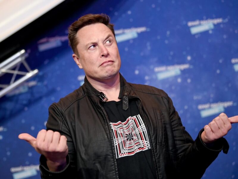 Musk critica el acuerdo de IA entre Apple y Google y advierte sobre ...